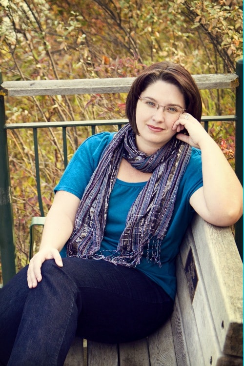 Diane Capri Reveals Steena Holmes - Diane Capri - Licensed to Thrill